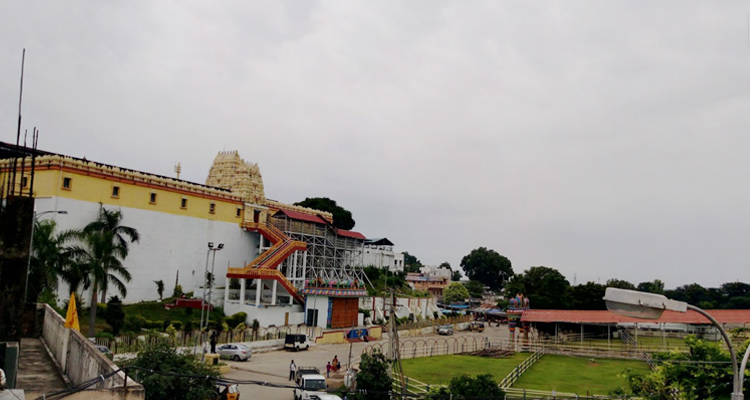 Bhramaramba Devi Temple Srisailam, India (Timings, History, Entry Fee ...