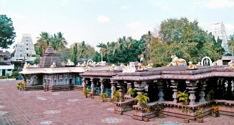Bhramaramba Devi Temple Srisailam, India (Timings, History, Entry Fee ...
